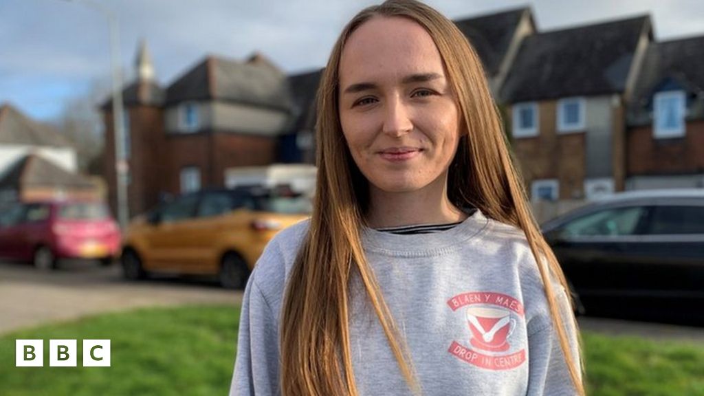 Rhoi 'llais a hyder i gymuned Blaen-y-maes' - BBC Cymru Fyw