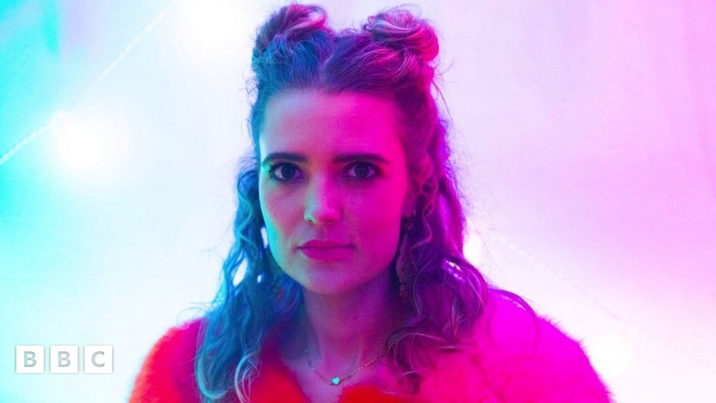 Mared Jarman: 'Anabledd a rhyw yn dipyn o bwnc tabŵ' - BBC Cymru Fyw