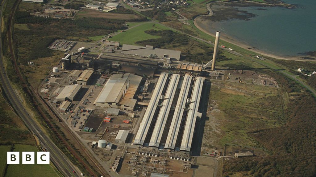 Caergybi: Stena yn prynu cyn safle Alwminiwm Môn - BBC Cymru Fyw