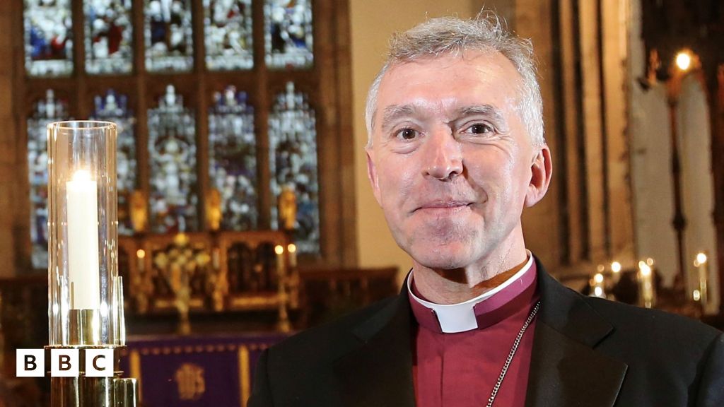 Archesgob Cymru: Rhyfel yw'r 'opsiwn olaf' - BBC Cymru Fyw