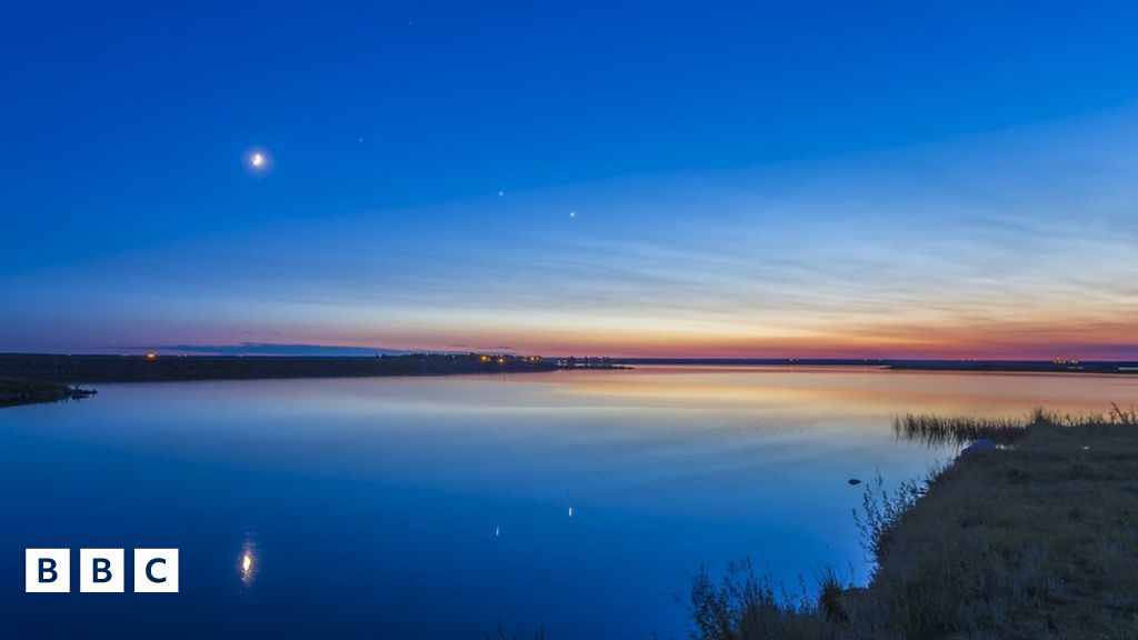 Astronomy: How to see five planets and a comet in night sky - BBC Newsround