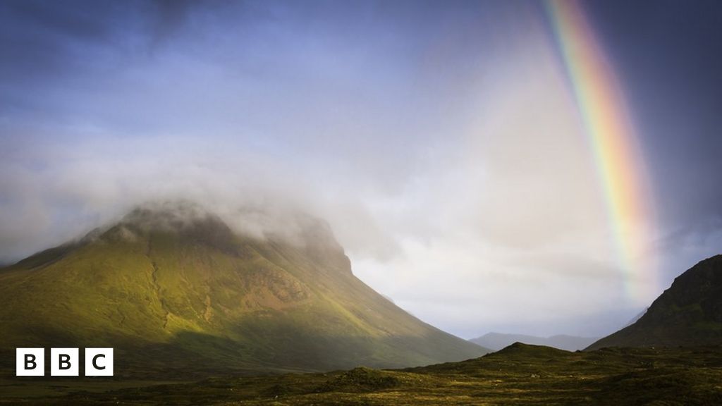 Is this the longest-lasting rainbow ever? - BBC Newsround