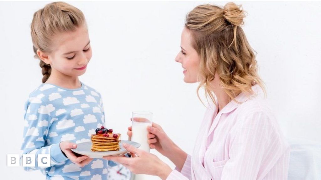 Sul y Mamau: Cyfnod o dristwch a dathlu - BBC Cymru Fyw