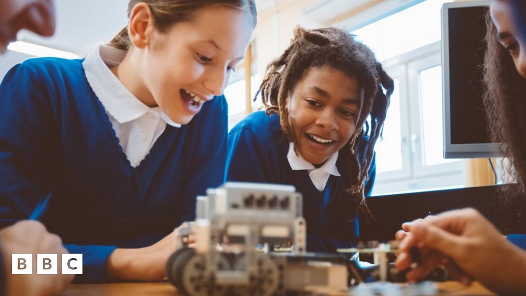 Transition day: Top tips for starting secondary school - BBC Newsround