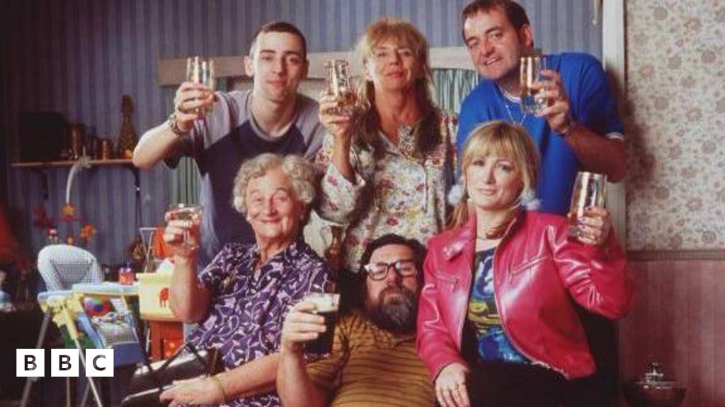 The Royle Family: a giggle, a gaggle and a gogglebox - BBC