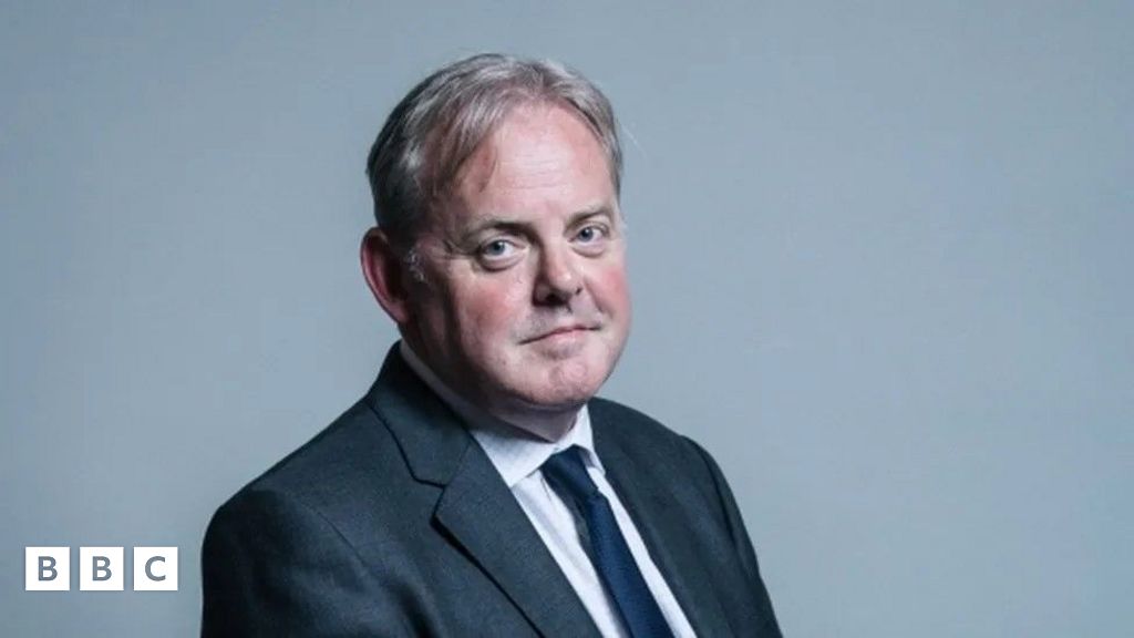 'Embaras' gwario £500,000 ar ymchwiliad bwlio - cadeirydd S4C - BBC ...