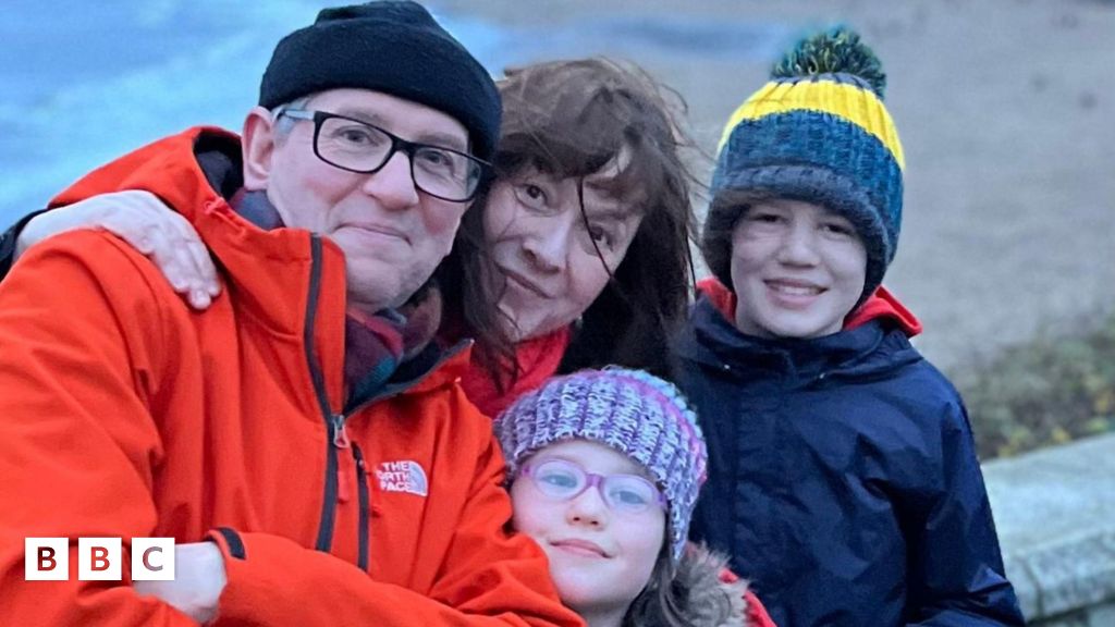 Pum munud gyda... Manon Jones - BBC Cymru Fyw