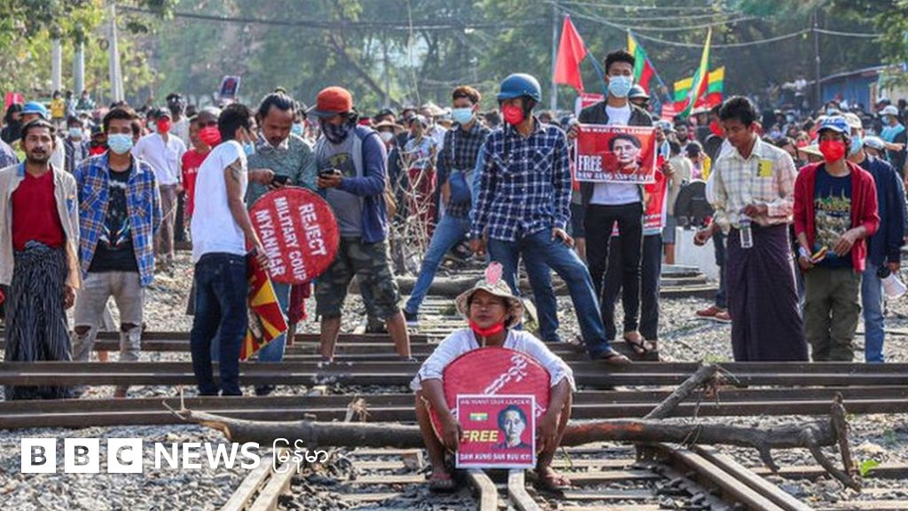 မီးရထား CDM ဝန်ထမ်းတွေရဲ့ အခက်အခဲ - BBC News မြန်မာ