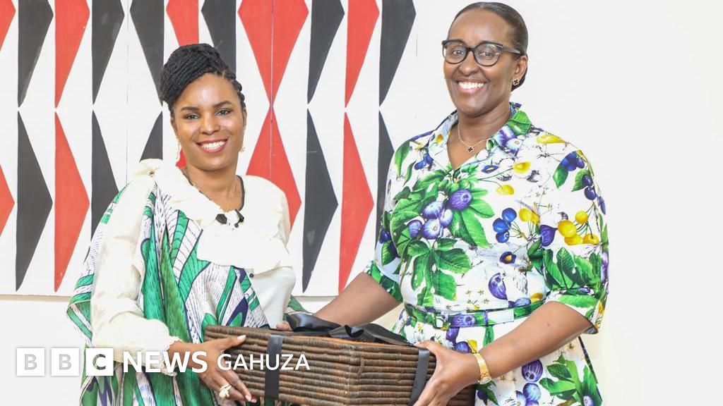 Angeline Ndayishimiye nka ‘First Lady w’u Burundi’ yagiriye uruzinduko ...