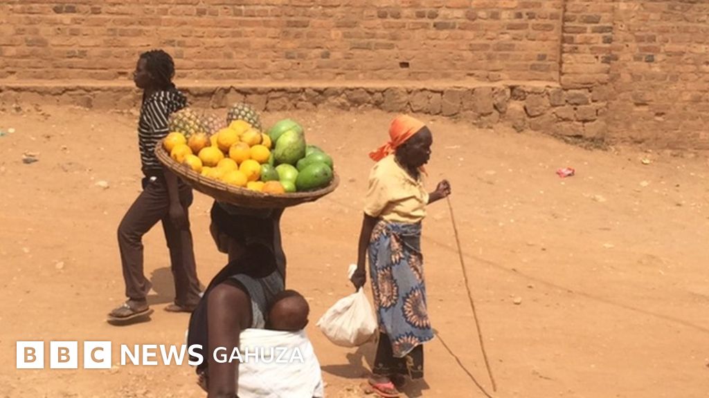 Ubucuruzi bwo mu muhanda bushobora gucibwa mu Rwanda? - BBC News Gahuza