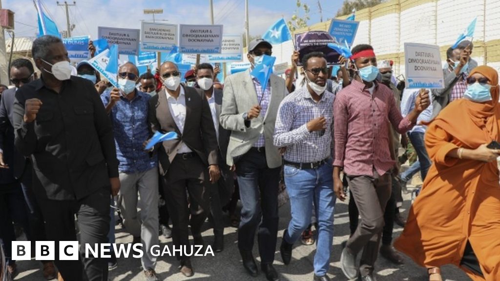 Amasasu ku murwa mukuru wa Somalia mu myiyerekano y'amatora - BBC News ...