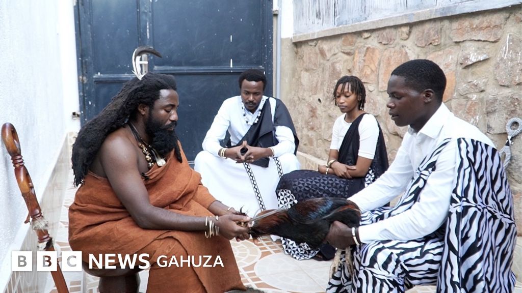 Rutangarwamaboko: Umupfumu urimo kugarura ‘Imana y’i Rwanda’ - BBC News ...