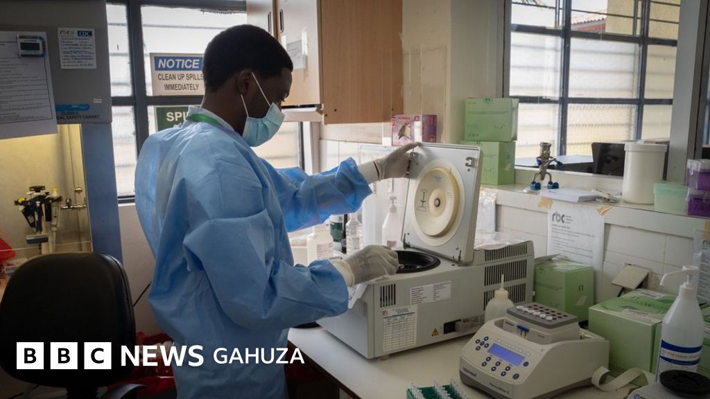 Covid-19: Habonetse umubare munini w'abayanduye muri gereza mu Rwanda - BBC News Gahuza