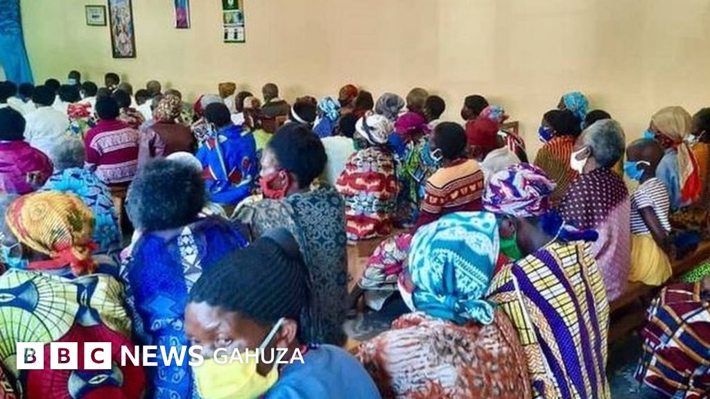 Rwanda – Coronavirus: Abapadiri bahaniwe 'gusoma misa mu bucucike' - BBC News Gahuza