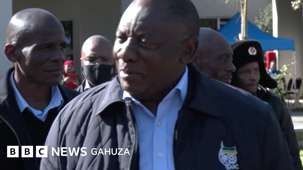 Afrika y’epfo: umugambwe ANC uri k’ubutegetsi uri mu mayira abiri - BBC ...