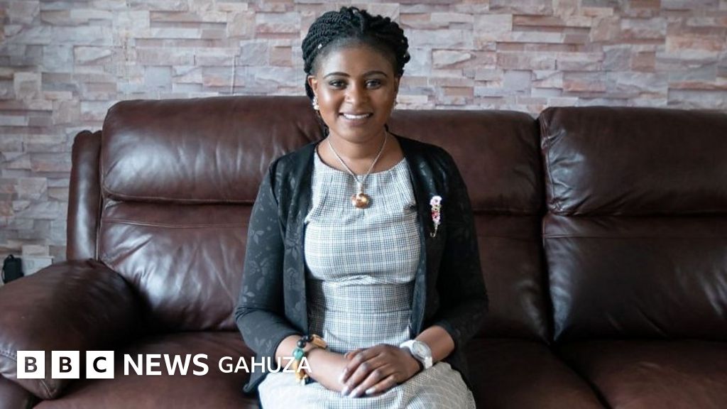 Ni iki cyatumye Elizabeth Amoaa avukana nyababyeyi ebyiri n'ibitsina ...