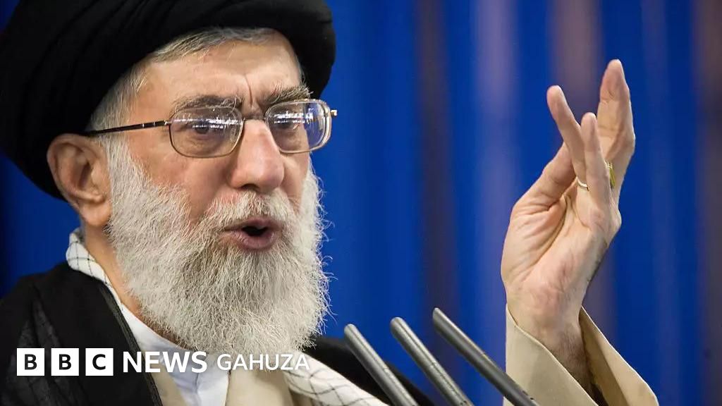 Iran: Ayatollah Khamenei yashinje Trump impfu zabaye mu myigaragambyo ...