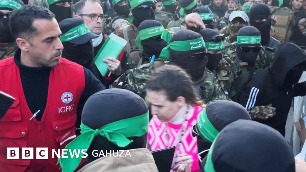 Gaza: imbohe za Israel zitatu zatanzwe n'inguvu nyinshi - BBC News Gahuza