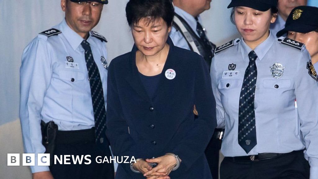 Urubanza rw'uwahora arongora Korea Yepfo Park Geun-hye rwatanguye - BBC ...