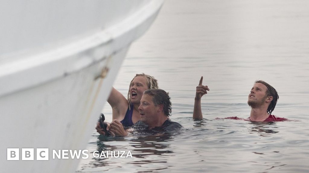 Uwundi mugwi w'abimukira wasubijwe muri Turkiya - BBC News Gahuza