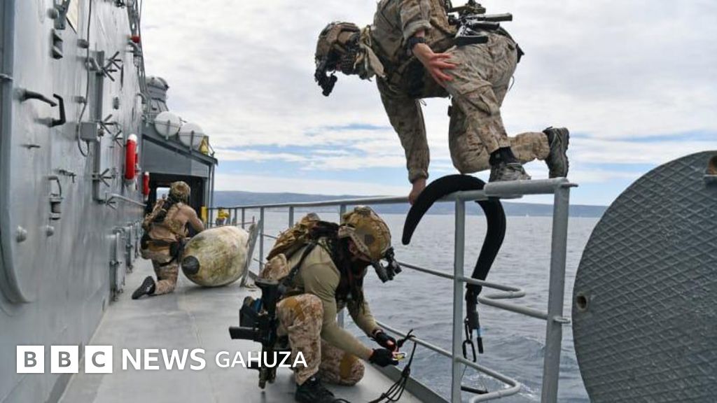 Navy Seals: Abasirikare badasanzwe ba US baburiye hafi ya Somalia byavuzwe ko bapfuye - BBC News ...