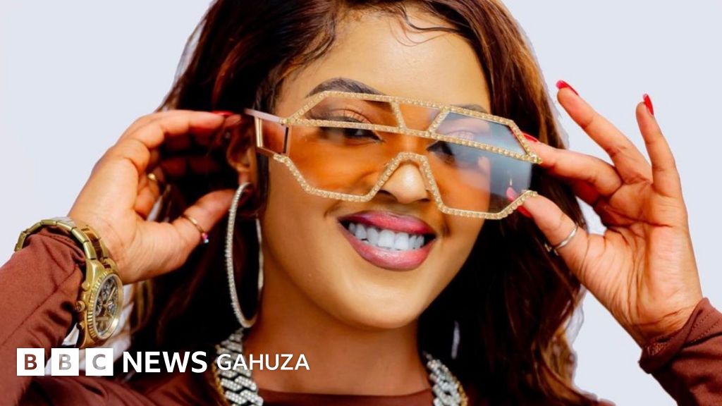 Marina: Umuhanzi wo mu Rwanda ufite intego yo kurenga imbibi - BBC News ...