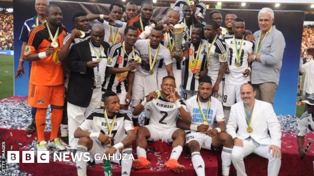 Ihiganwa ry'umupira w'amaguru muri RDC ryahagaritswe - BBC News Gahuza