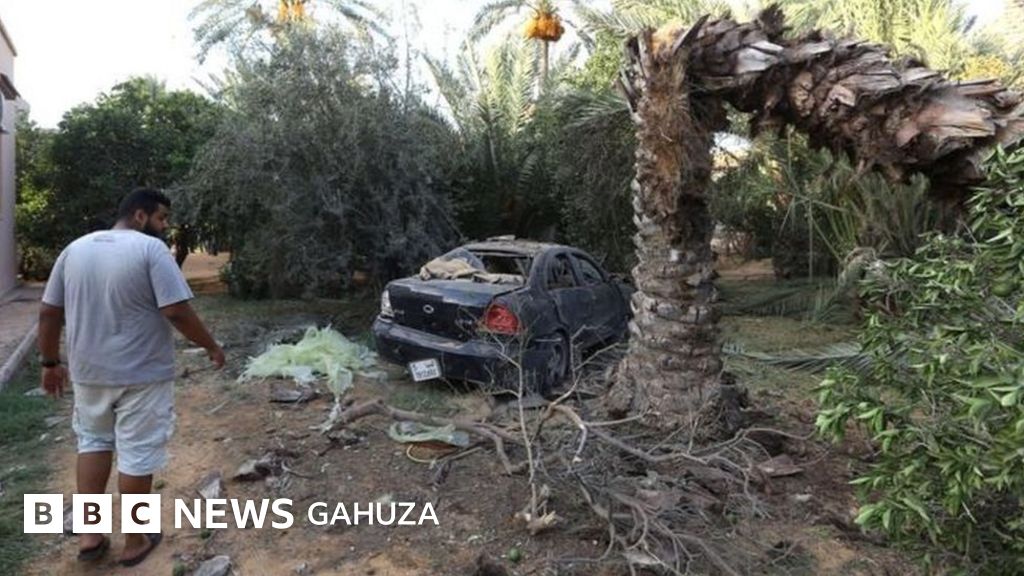 Imfungwa zigera kuri 400 zatorotse gereza muri Libiya - BBC News Gahuza