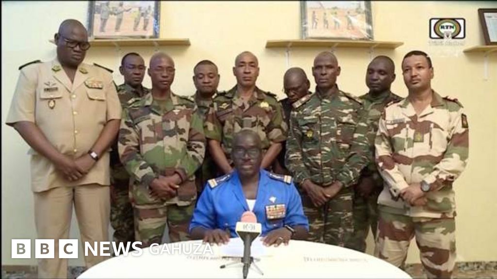 Niger : AU ihaye imisi 15 abakoze coup d’Etat ngo babe basubije ubutegetsi - BBC News Gahuza