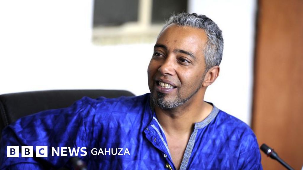 Umunyarwanda Albert Rudatsimburwa ahakana kwiyita umunyamakuru wa Al ...