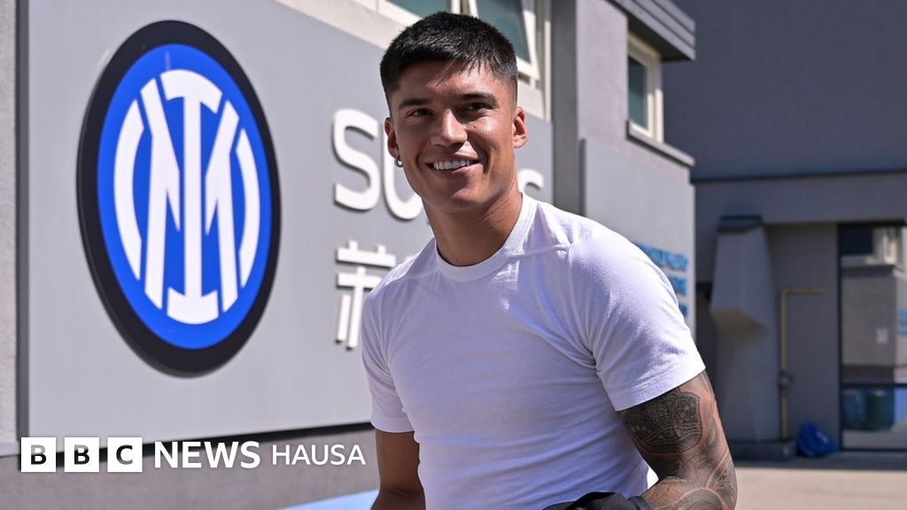 Joaquin Correa: Inter Milan ta daukI aron dan wasan Lazio - BBC News Hausa
