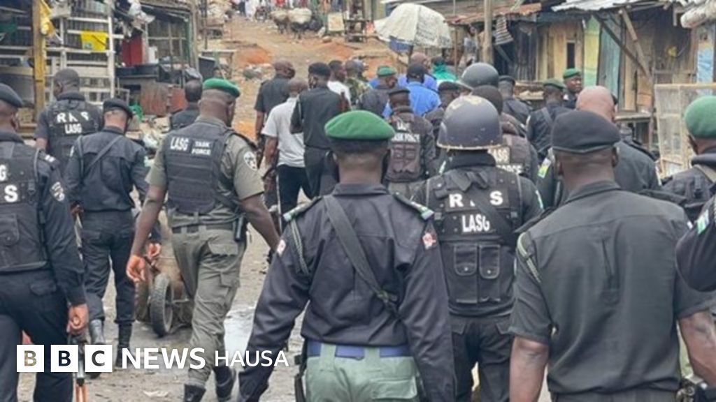 Y﻿adda wani mutum ya ƙona agololinsa biyar bayan faɗa da uwarsu - BBC ...