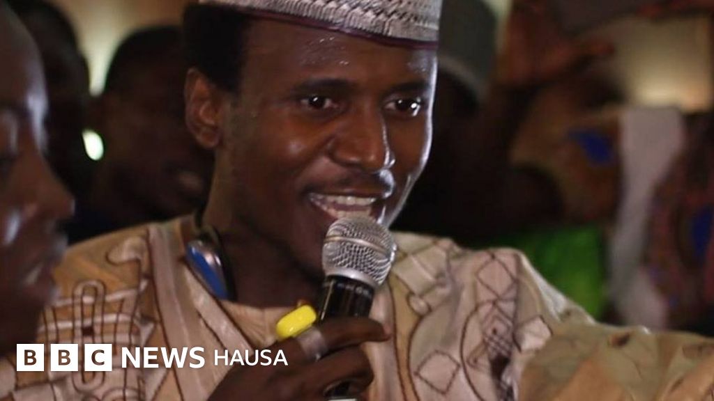 An saki Naziru Sarkin Waka bayan cika sharudan beli - BBC News Hausa