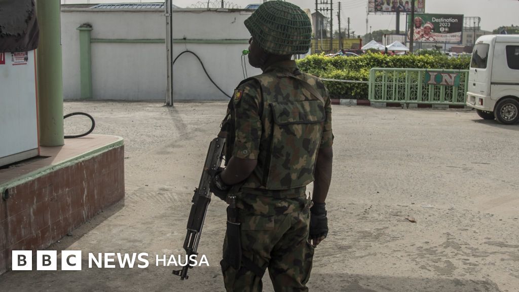 Sojoji sun 'kashe' 'yan sanda uku a Taraba - BBC News Hausa