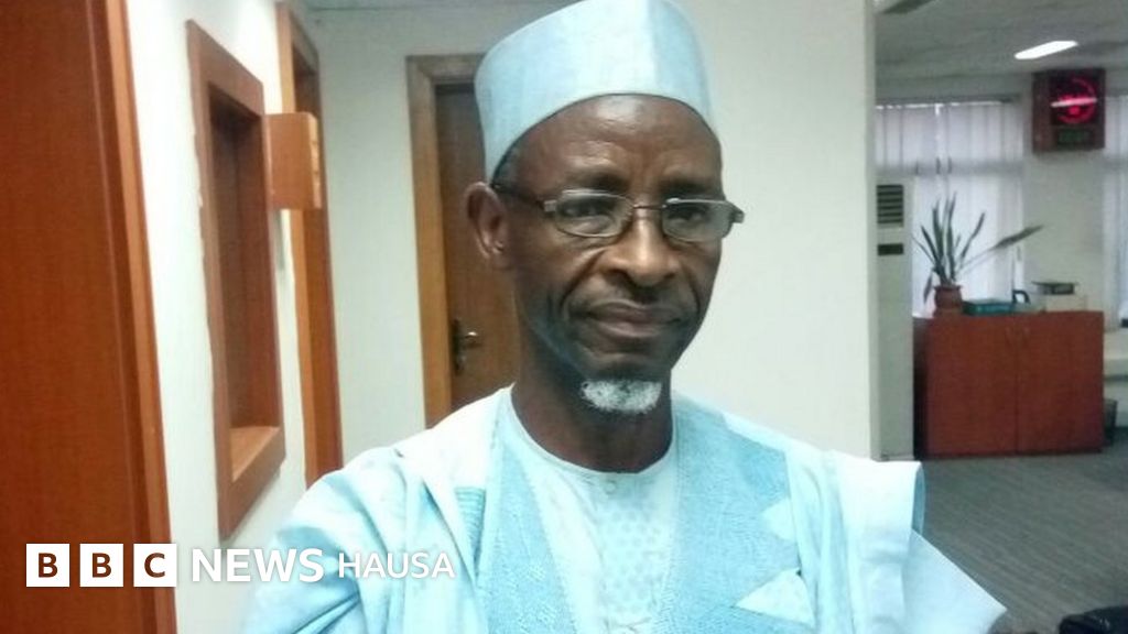 'Shekara 50 ina sauraron sashen Hausa na BBC' - BBC News Hausa