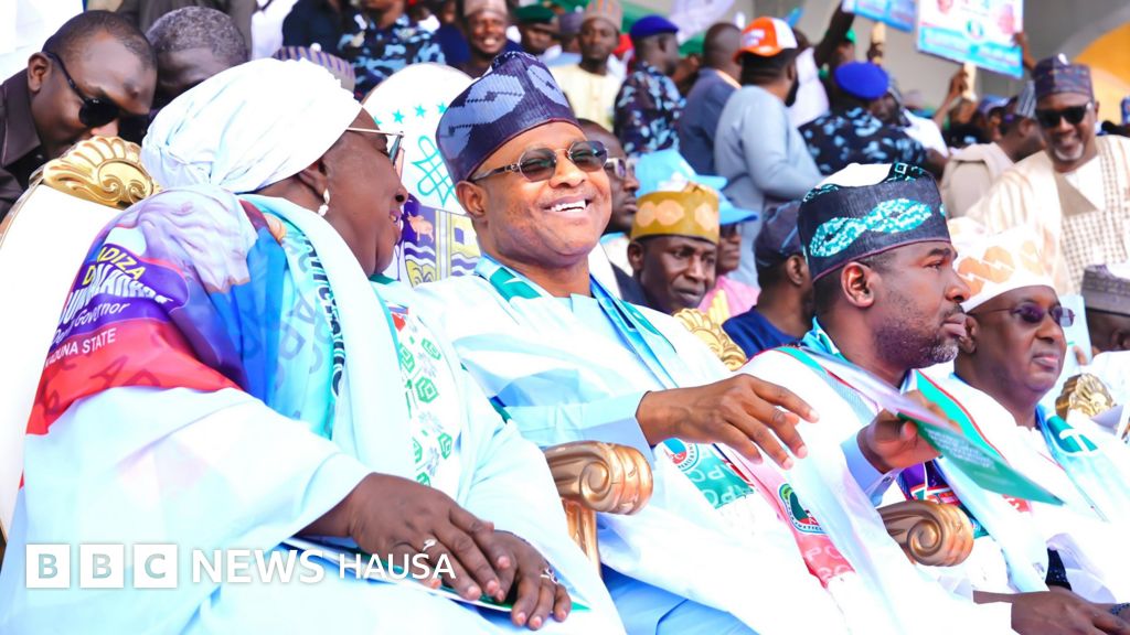 Yadda 'yan adawa ke tururuwar komawa jam'iyyar APC mai mulki a Najeriya ...