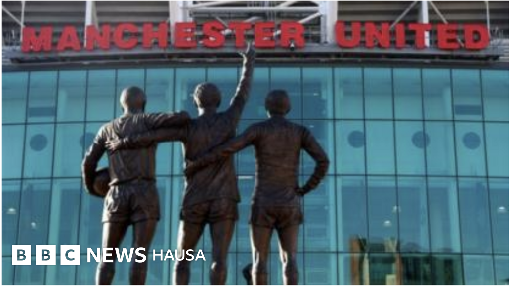 Bashin da ake bin Manchester United ya kusan kai fan biliyan daya - BBC ...