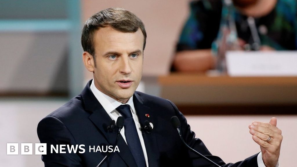 Kullum sai na yi magana da Bazoum - Shugaban Faransa - BBC News Hausa