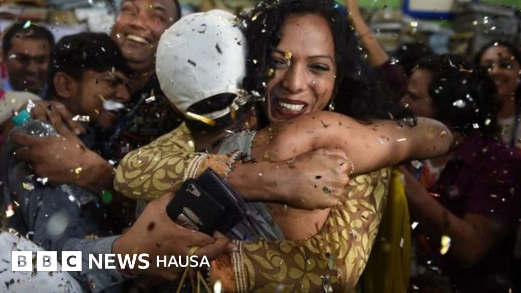 Indiya ta halarta yin luwadi da madigo - BBC News Hausa
