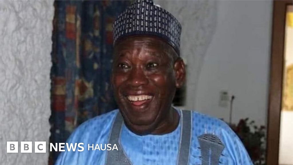 Abdullahi Umar Ganduje ne ya lashe zaben gwamna a Kano - BBC News Hausa