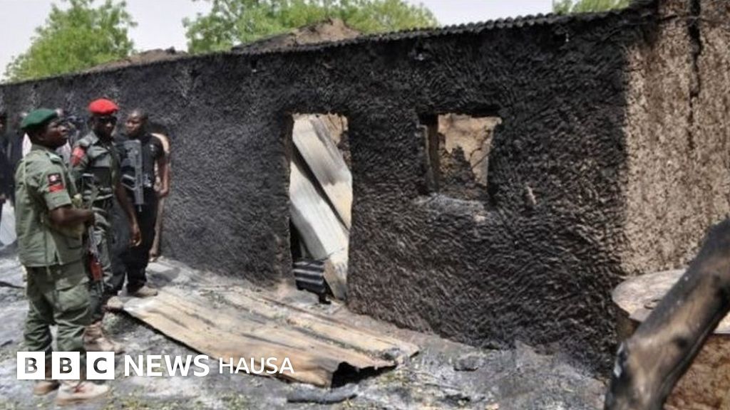 'Yan bindiga sun kona makarantu a Nijar - BBC News Hausa