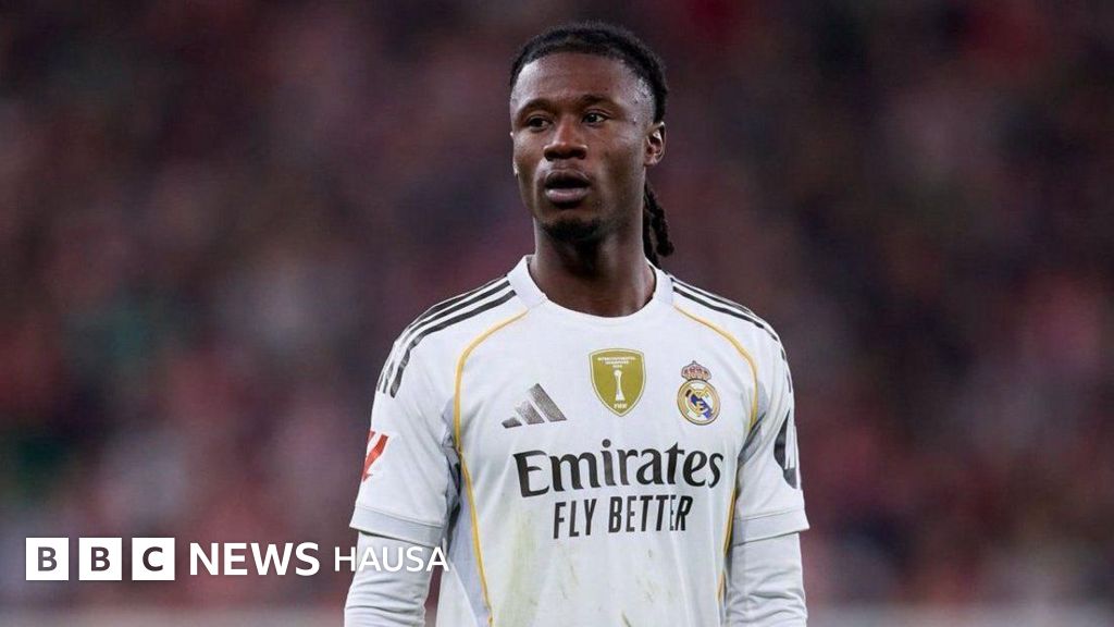 Chelsea na dab da sayen Jacquet, Liverpool na son Camavinga - BBC News ...