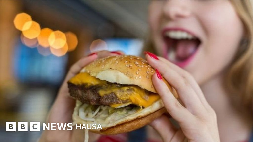 'Teba na haddasawa matasa cutar Kansa' - BBC News Hausa