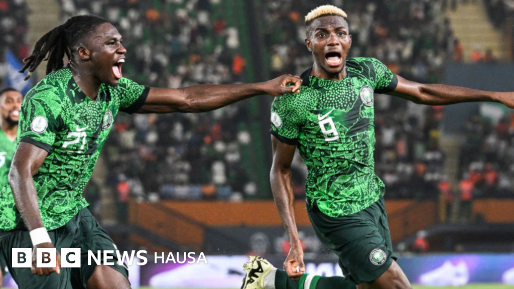 'Yanwasan Super Eagles da suka isa sansani don karawa da Rwanda - BBC ...