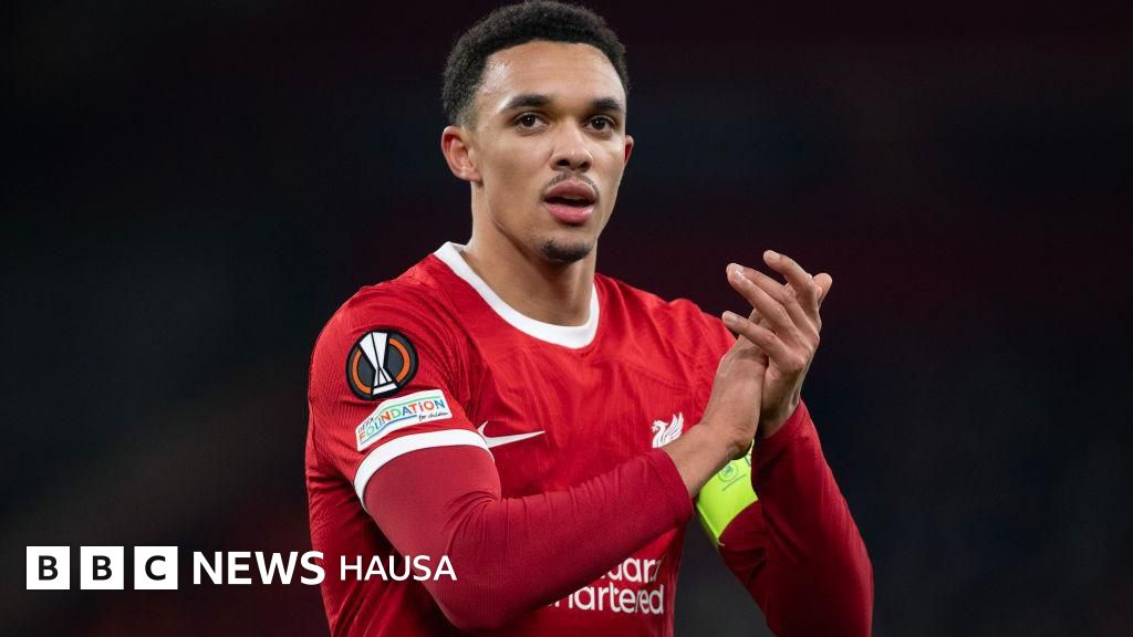Liverpool ta taka rawar gani a bana - Alexander-Arnold - BBC News Hausa