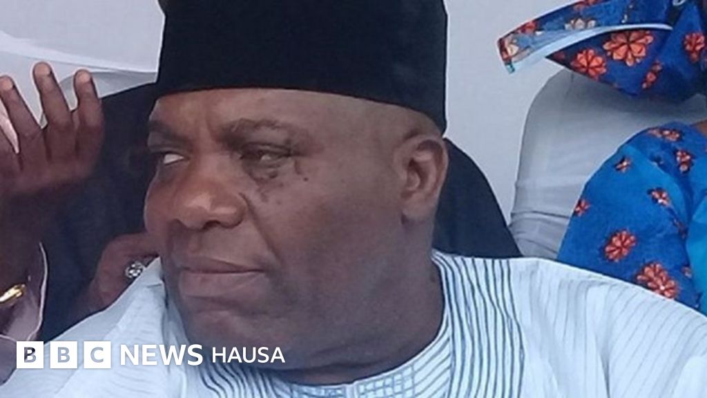 Kotu ta tura Doyin Okupe gidan yari kan badakalar naira miliyan 702 - BBC News Hausa