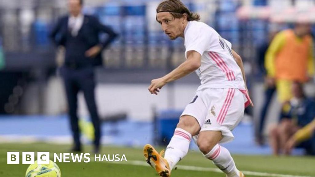 Luca Modric ya buga wa Real Madrid wasa na 300 a La Liga - BBC News Hausa