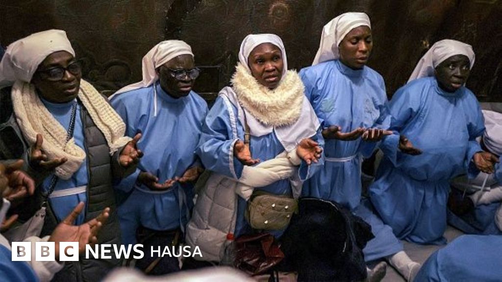 Yadda tsadar rayuwa za ta shafi bukukuwan Kirsimeti a Najeriya - BBC ...