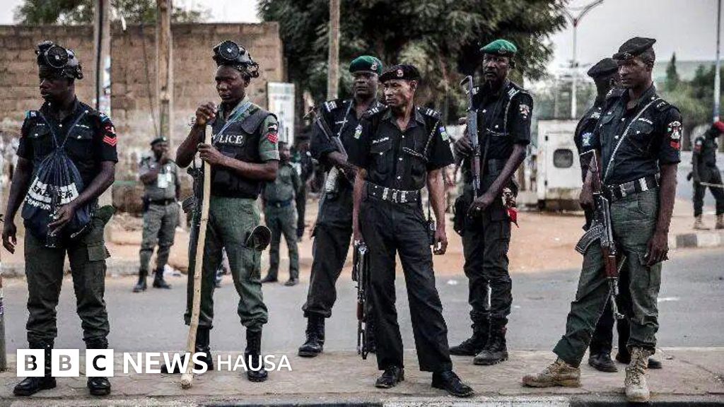 Abin da ya sa ƴansandan Najeriya ke shan wahala - BBC News Hausa