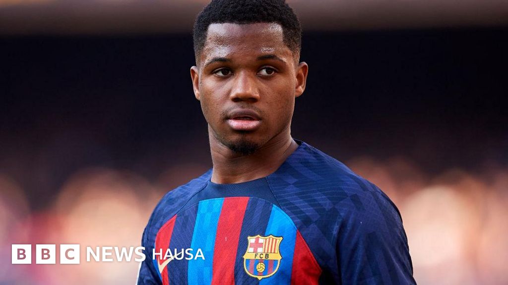Mahaifin Ansu Fati na jin haushin Barcelona - BBC News Hausa